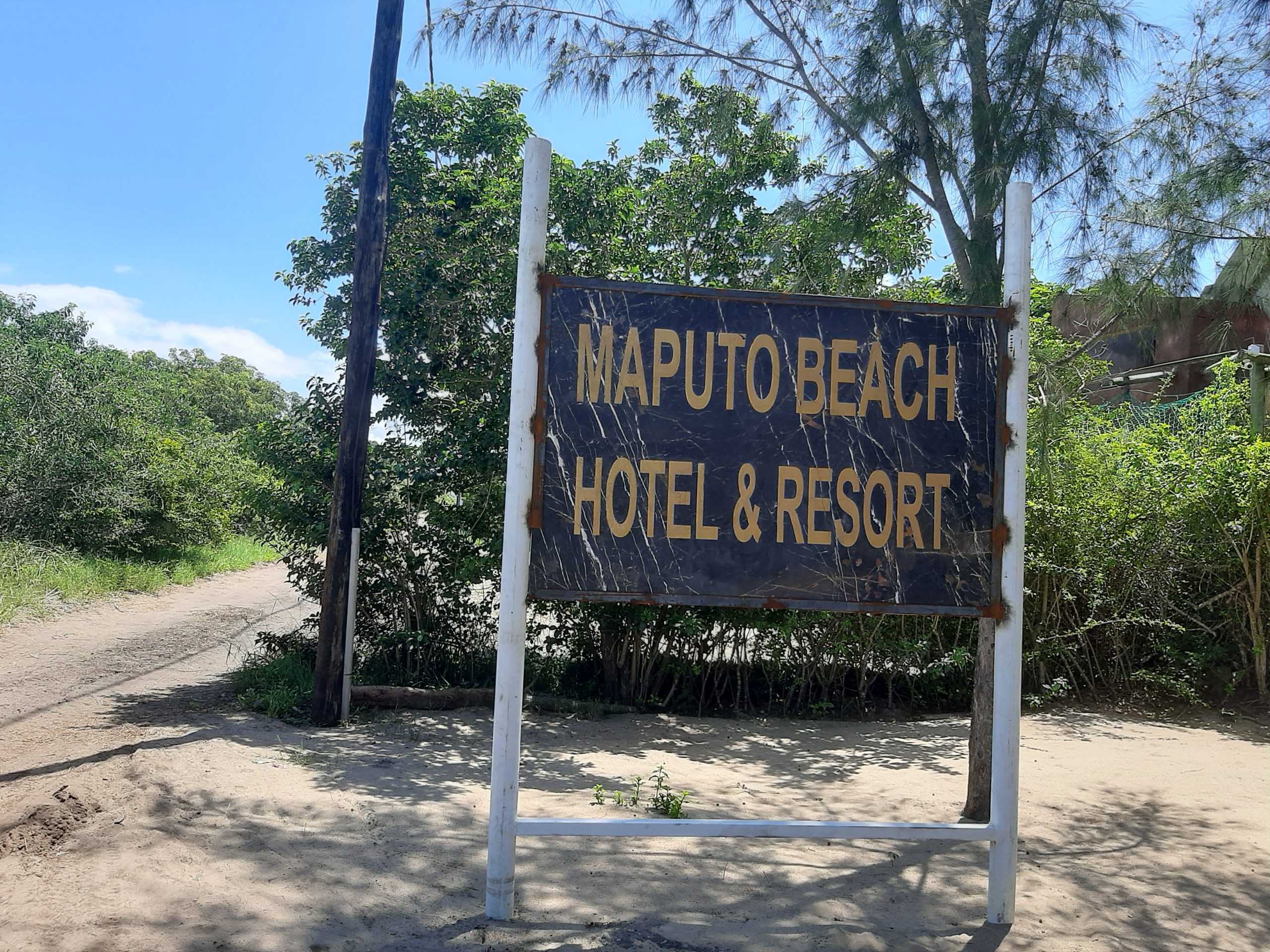 Onde ficar na praia da Macaneta: Conheça Maputo Beach Hotel & Resort ...